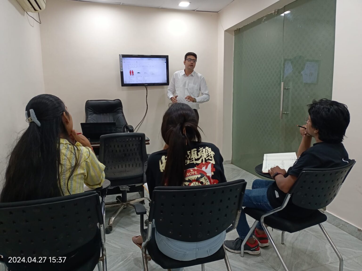 DICC - Stock Market Updates, Tips and Tricks